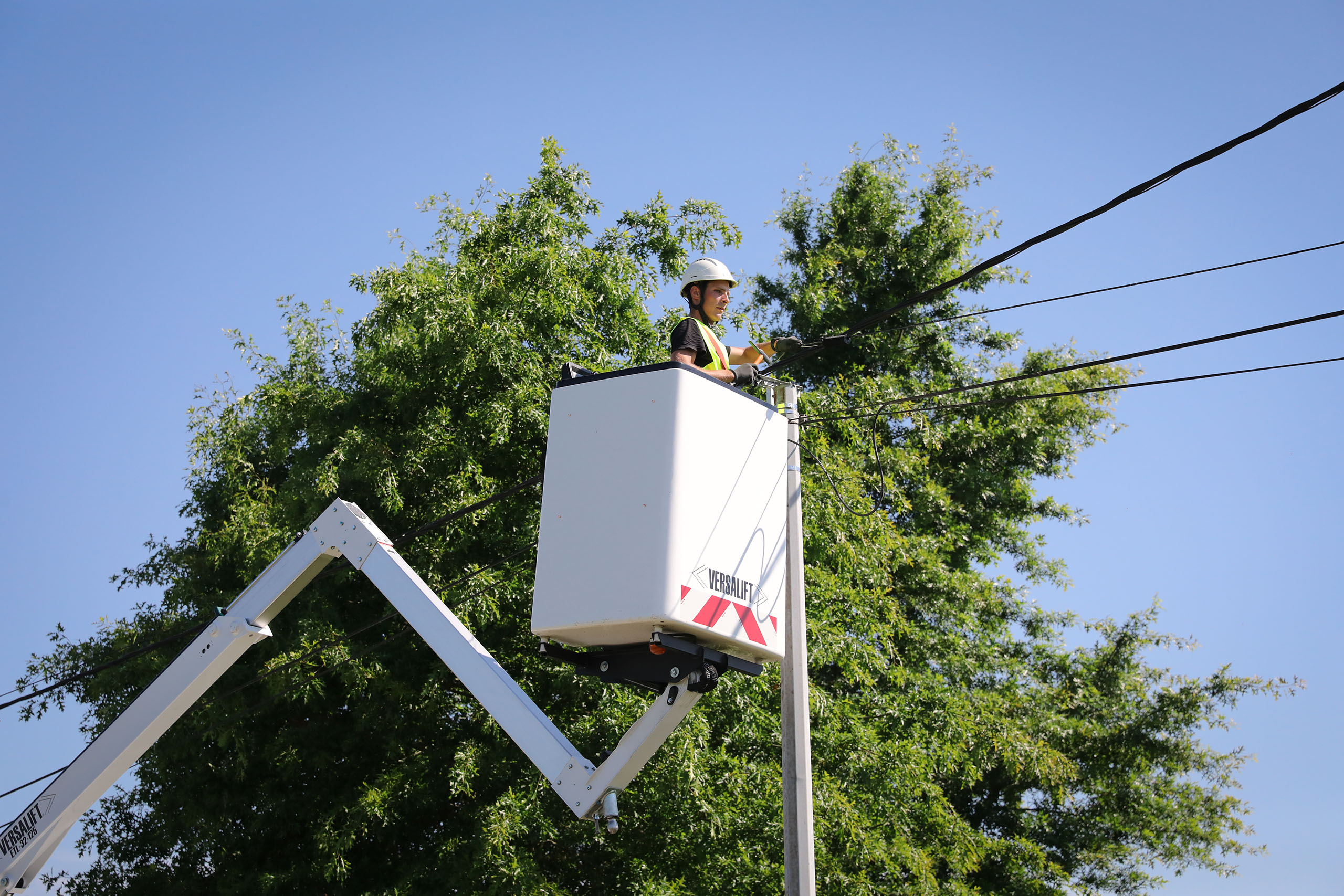 L'élagage pour préparer l'arrivée de la fibre - SYDEC40